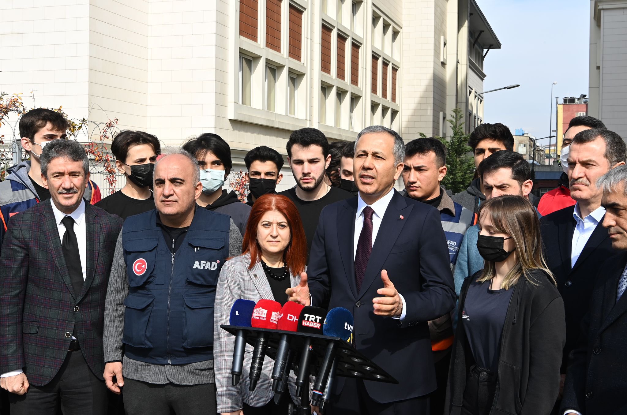 T.C. İstanbul Valiliği - Vali Yerlikaya, “Deprem Anı ve Tahliye ... T.C. İstanbul Valiliği - Vali Yerlikaya, “Deprem Anı ve Tahliye ...